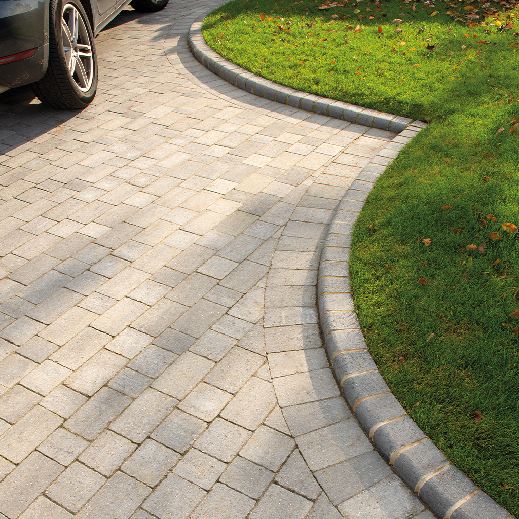 Brett Alpha Trio Block Paving - Silver Haze - 50mm - 10.82m² Mixed Pack ...