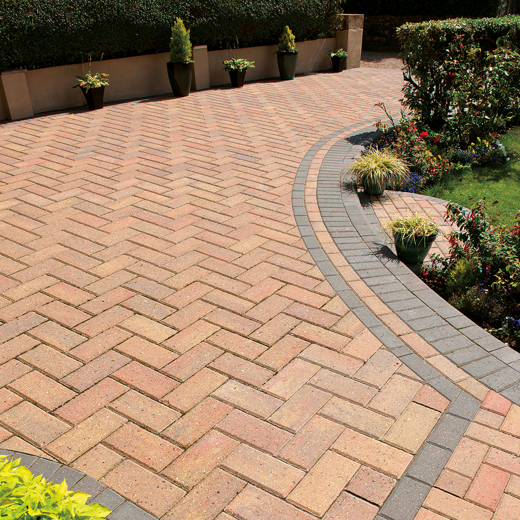 Delta Block Paving 10.19m2 Pack - 266x133x50mm - Autumn Gold Product