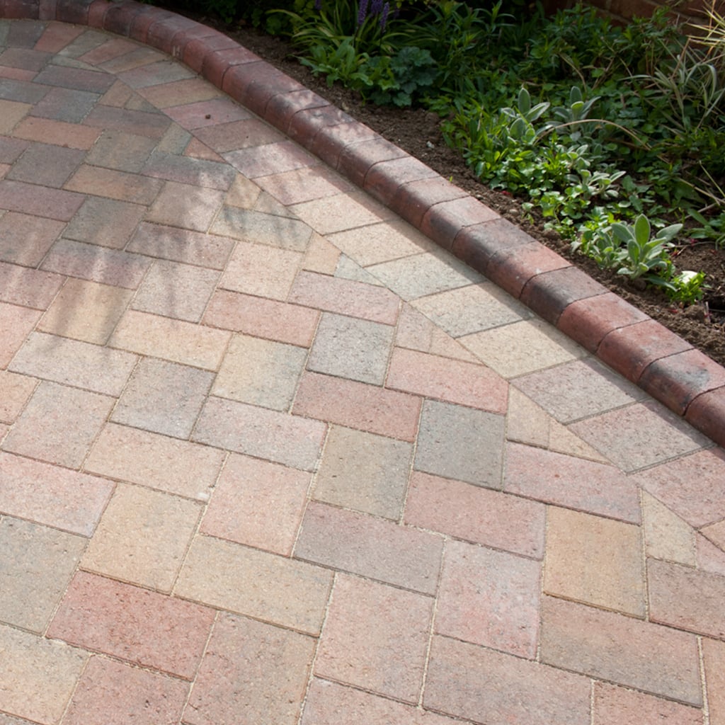 Drivestyle Kerb - 125x100x125mm - Brindle Product