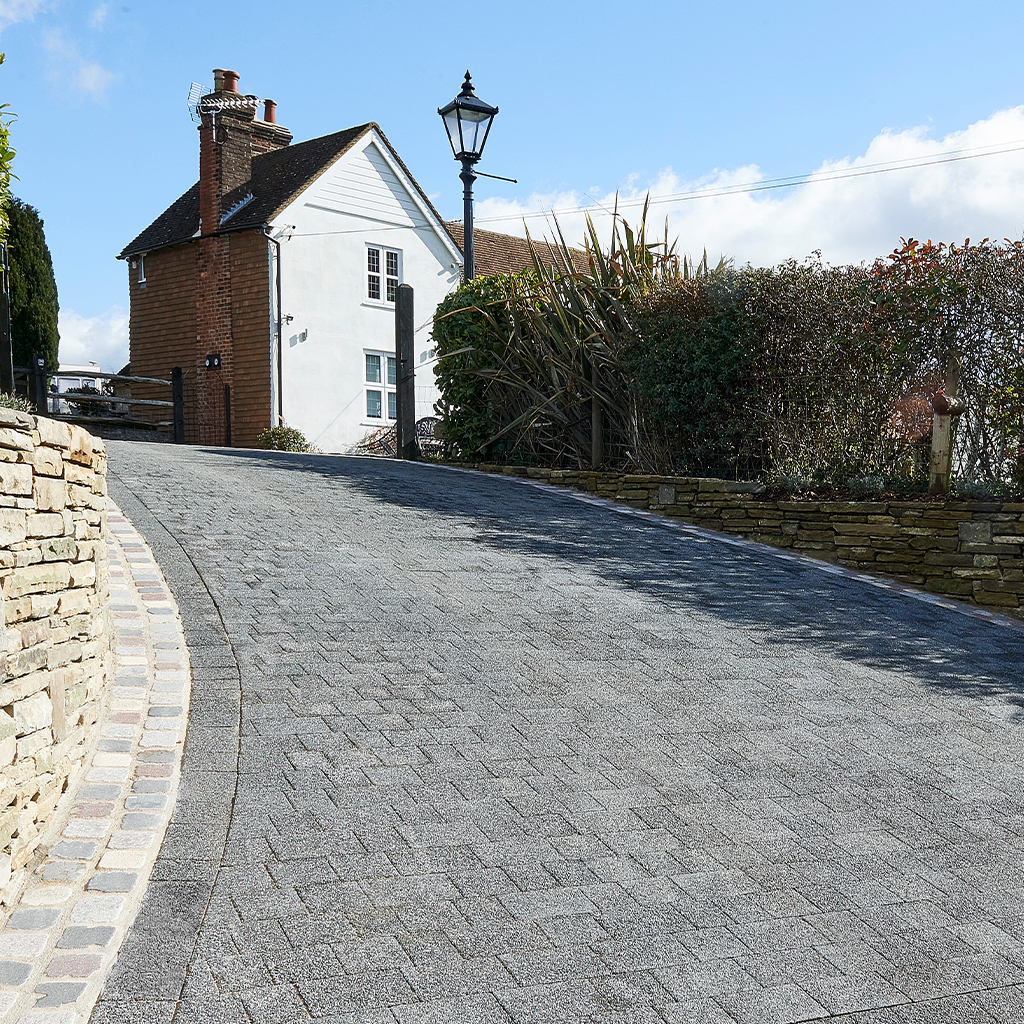 Invicta Trio 60mm Chamfered Block Paving Pack 9.53m2 - Onyx Product