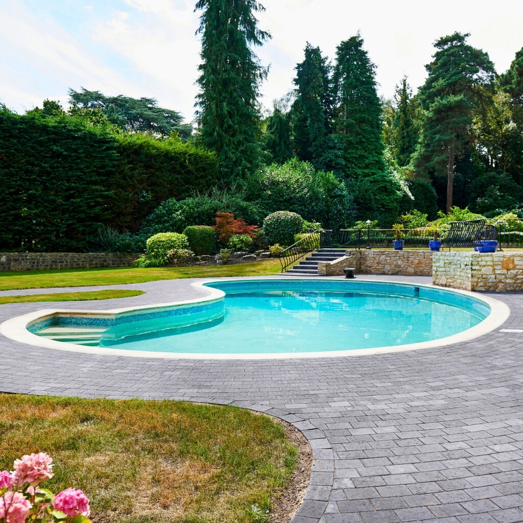 Brett Beta Block Paving - Charcoal - 140x140x60mm Product